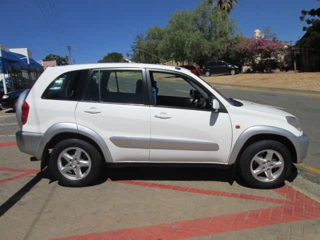 2001 Toyota Rav 4 for sale | 220 000 Km | Manual transmission ...