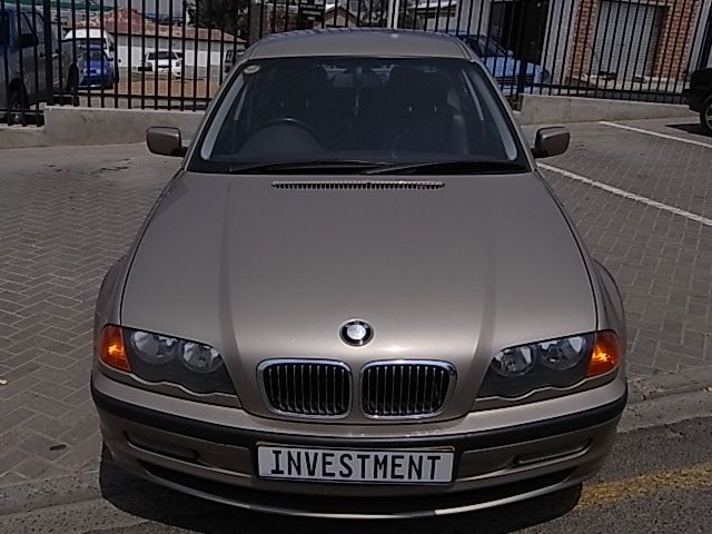 2000 BMW 320i for sale | 128 000 Km | Automatic transmission - Investment Cars