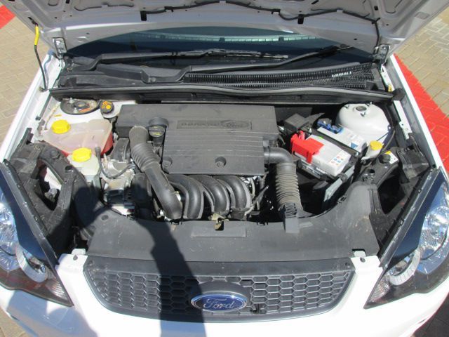 2014 Ford Ikon for sale | 22 000 Km | Manual transmission - Investment Cars